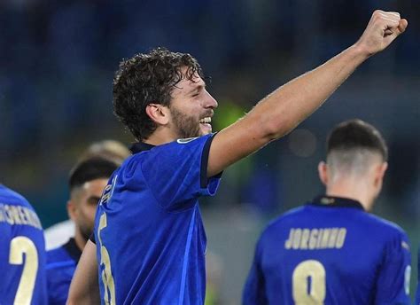 Chi Manuel Locatelli Tutto Sul Centrocampista Azzurro Sport Magazine