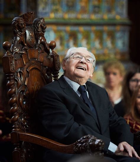 ANDRZEJ WAJDA NIE ŻYJE Filmowe wspomnienie o wybitnym reżyserze