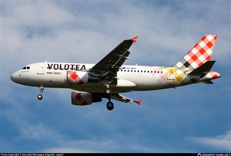 EC MUY Volotea Airlines Airbus A319 111 Photo By Marcello Montagna