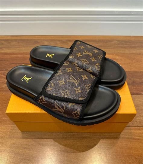 Chinelo Louis Vuitton JDM Grifes