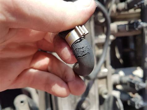 Symptoms Of A Vacuum Leak Causes Mechanic Base