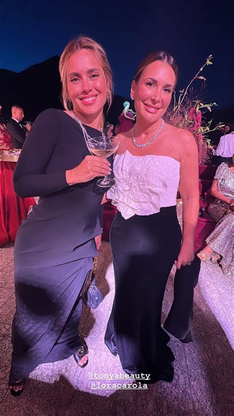 Carolina Dieckmann esbanja beleza para curtir festa na Itália Ciao