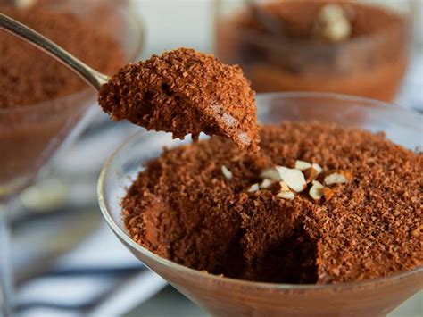 A Mousse De Chocolate Simples Que Se Derrete Na Boca