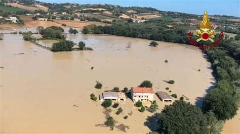 Nubifragio Nelle Marche Le Forze Dellordine Chiamate Disperate Da