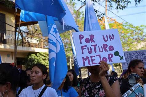 Miles de chaqueñas marcharon en el Día Internacional de Lucha contra