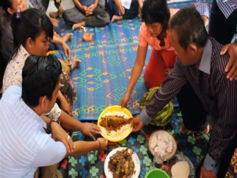 Acara Tujuh Bulanan Adat Batak Toba 58 OFF