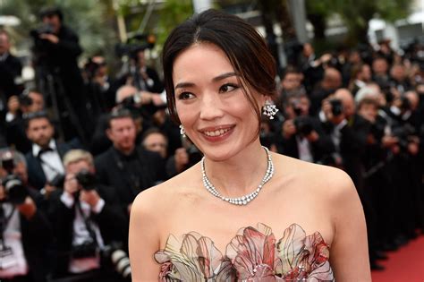 Chinese Actress Shu Qi Ruled The 2015 Cannes Closing Ceremony In Floral