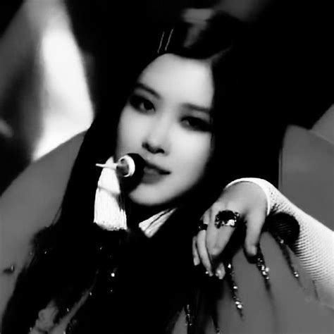 laburi adlı kullanıcının K pop panosundaki Pin