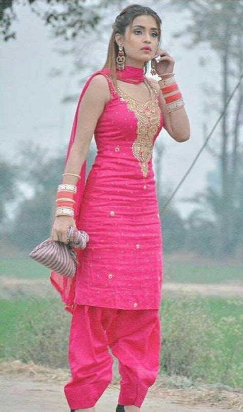 Pin By Mehar Mudgil On Indian Women Indian Girl Bikini Indian My Xxx Hot Girl
