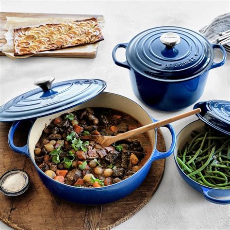 Le Creuset Signature Cast Iron Round Wide Dutch Oven 6 3 4 Qt