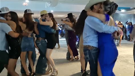 Baile lleno con los Domables de chihuahua canción viva el amor desde