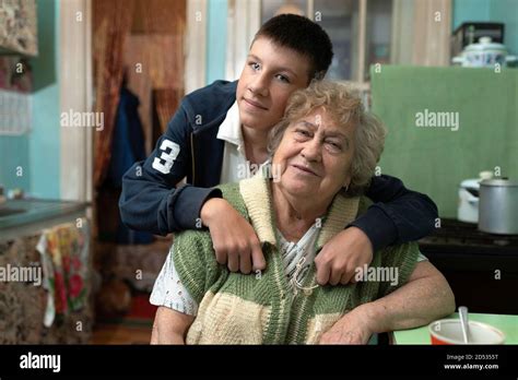 Abuela Retrato Fotos e Imágenes de stock Alamy