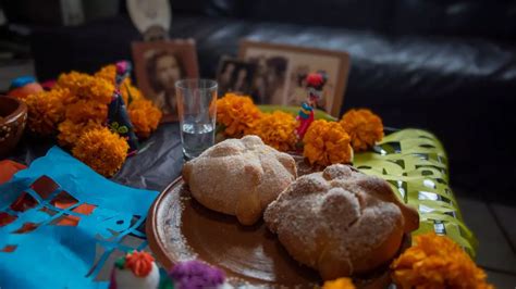 Altar De Muertos Elementos Que No Pueden Faltar En La Ofrenda