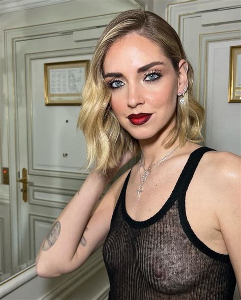 Chiara Ferragni A Seno Quasi Nudo Su Instagram Le Sexy Trasparenze