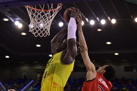 El Gran Canaria vence al Bàsquet Girona y continúa con su marcha