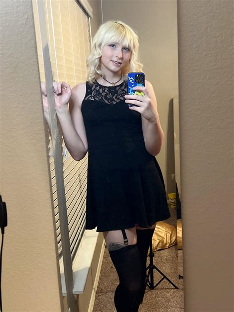 I Wore This To A Date And Felt So Pretty Scrolller