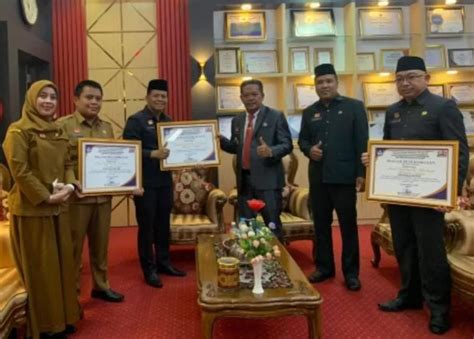 Disdik Sanggau Diganjar Tiga Penghargaan BPMP Pontianak Post