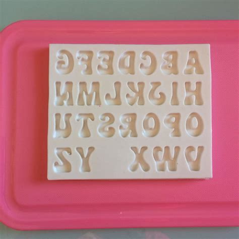 PM511 MOLDE SILICONE CONFEITARIA ALFABETO MAIÚSCULO KIM Elo7
