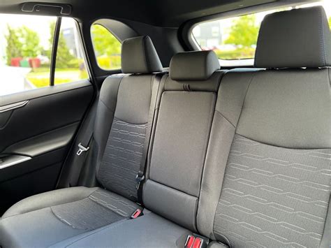 Toyota Rav Hybrid Se Cavalry Blue Photo Gallery Evto Ca