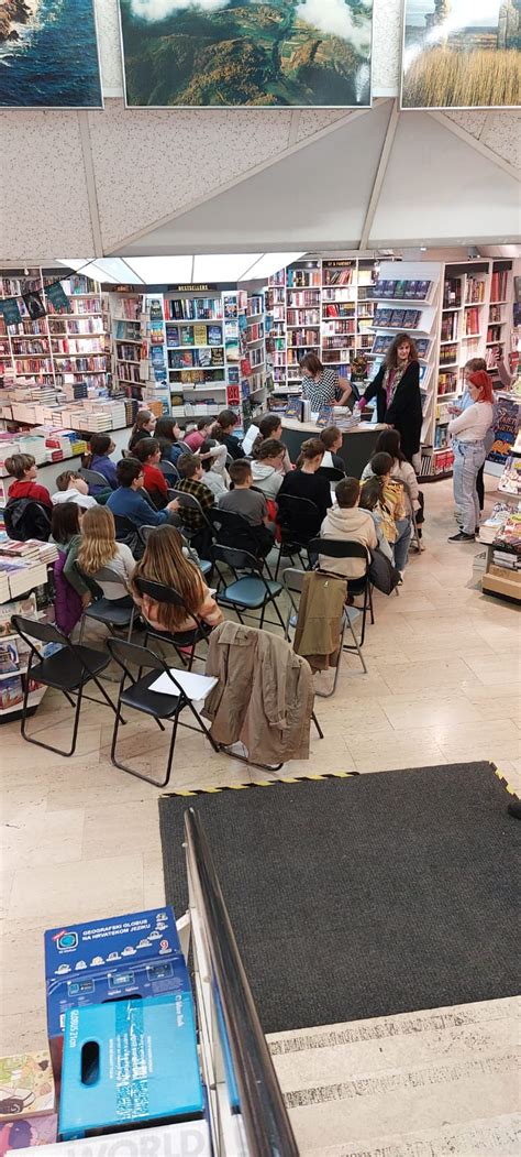 Kolarci U Knji Ari Znanje Bookshop U Zagrebu Travnja