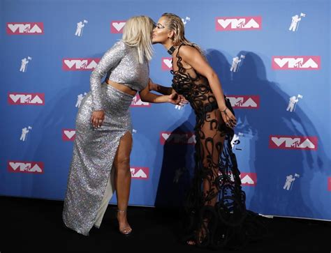 Naked Stars At Mtv Music Video Awards Unian Photoreport