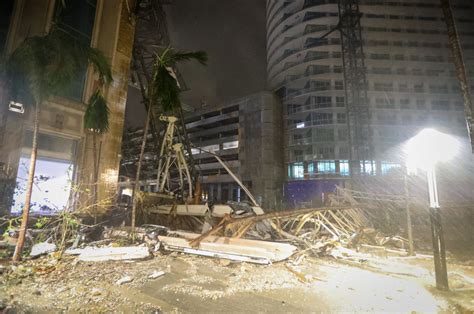 Uragano Milton Raggiunge La Florida Porta Distruzione E Vittime Il