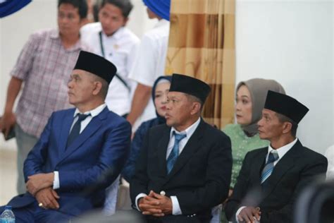Politikus NasDem Max Tando Dilantik Sebagai Anggota DPRD Boltim PAW