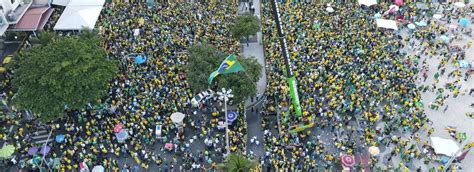 Manifestação pró Bolsonaro na Praia de Copacabana reuniu 64 mil pessoas