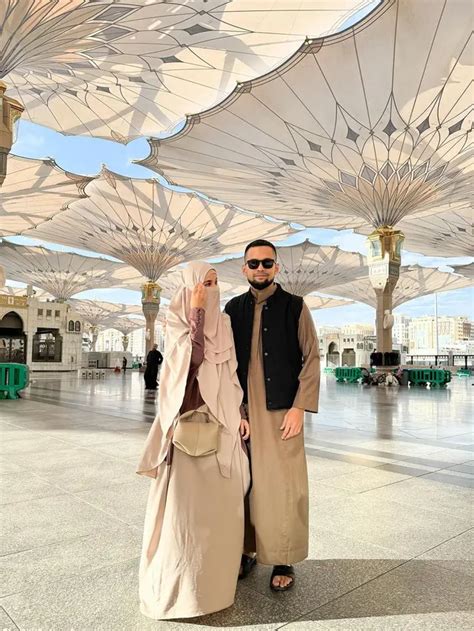 7 Potret Shireen Sungkar Dan Teuku Wisnu Jalani Umroh Di Akhir 2023