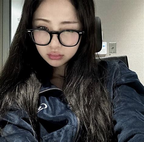 Urema Days With Bts On Twitter Rt Elsserafim Huh Yunjin