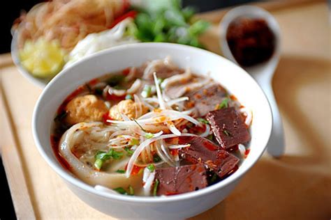 Công thức đơn giản nấu bún bò Huế thơm ngon chuẩn vị như ngoài hàng