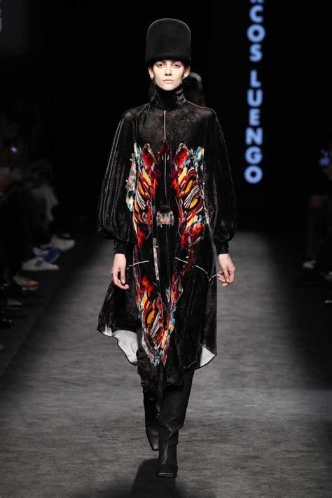 Desfile de Marcos Luengo Colección otoño invierno 2020 21 Mercedes