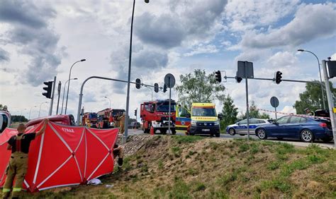Tragiczny Wypadek Na Obwodnicy Mr Gowa Jedna Osoba Nie Yje Trzy W