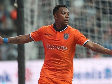 Football Justice l ancien joueur de la selection brésilienne Robinho