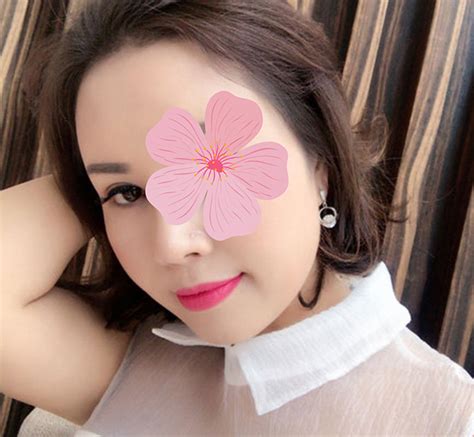 Vân Trang Máy bay bà già Kim Mã thèm xếp hình