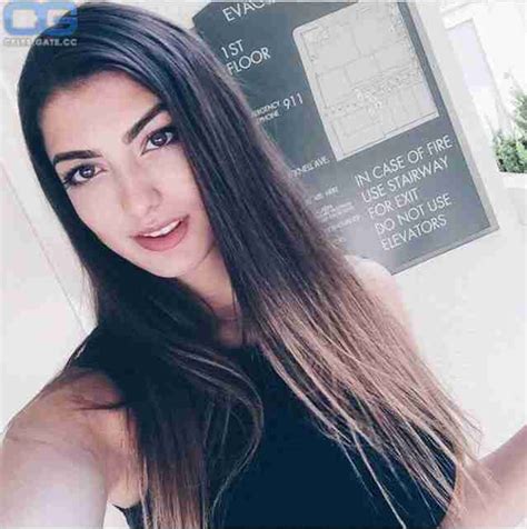 Rachel Levin Nude And Naked Pics