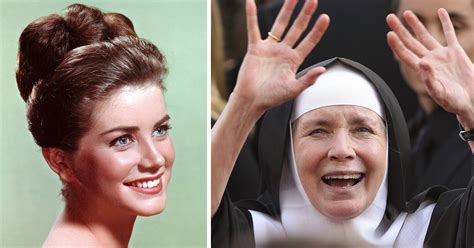 Dolores Hart A Atriz Que Contracenou Elvis Presley E Abandonou