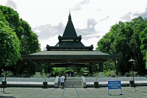 Menapaki Jejak Bung Karno Di Tanah Kelahirannya Rekomendasi Tempat