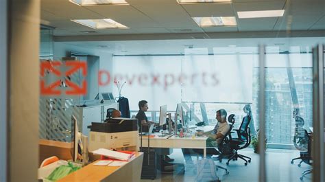 Devexperts ИТ обяви за работа придобивки екип и мнения