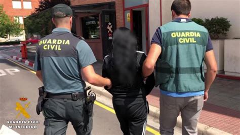 Detenida Una Mujer Por Secuestrar A Su Pareja Y Torturarle Con Un