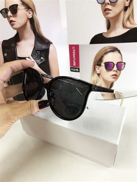 Kính thời trang Chanel