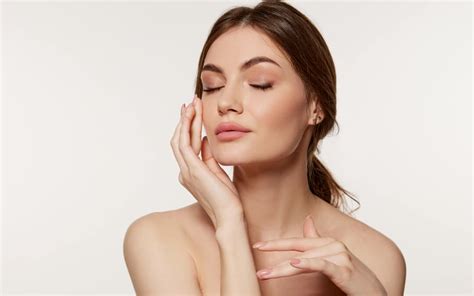 Corrective Makeup For Thin Lips Saubhaya Makeup