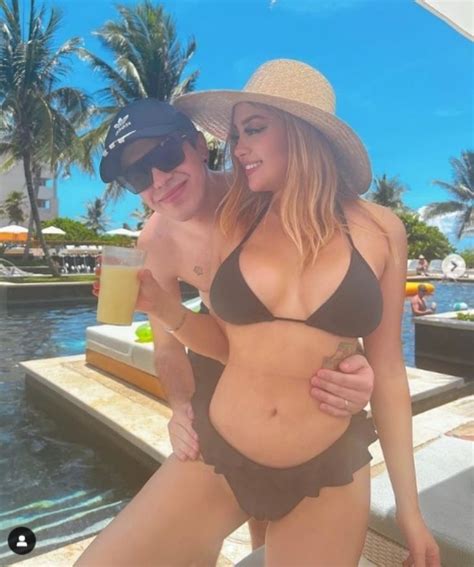 AriGameplays Las Mejores FOTOS En Bikini De La Famosa Gamer El