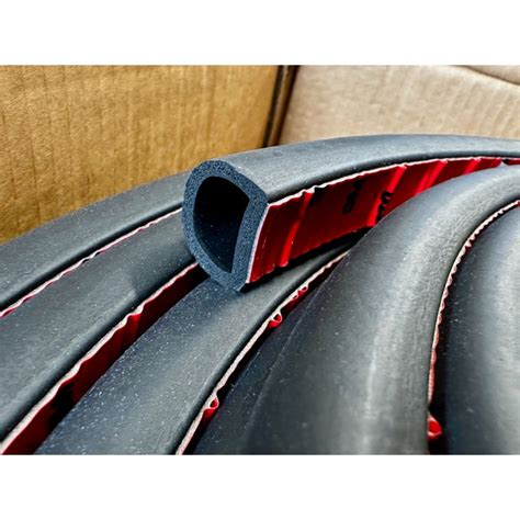 Uszczelka samoprzylepna EPDM profil D 18 x 21 mm taśma 3M