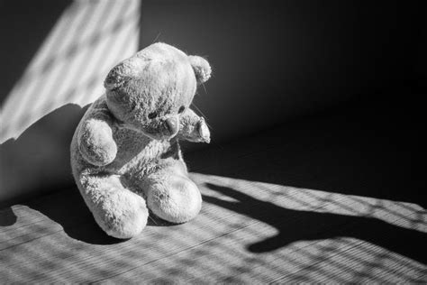 Orribile Bimbo Di Tre Anni Trovato Morto In Un Canale