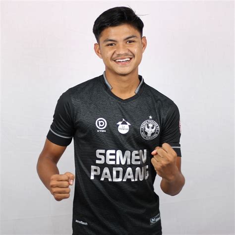 Jual Jersey Semen Padang Fc Player Issue Xten Third Hitam