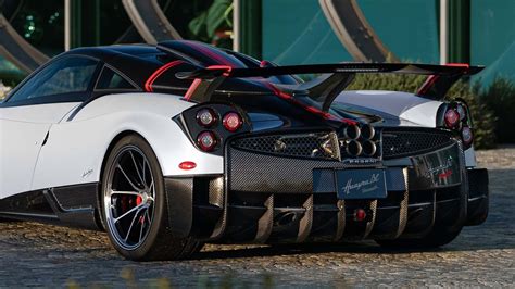 Pagani Huayra Carbon Edition Wallpaper