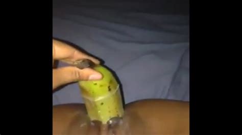 Enfiando Banana Grande Na Buceta Melada Pornolandia