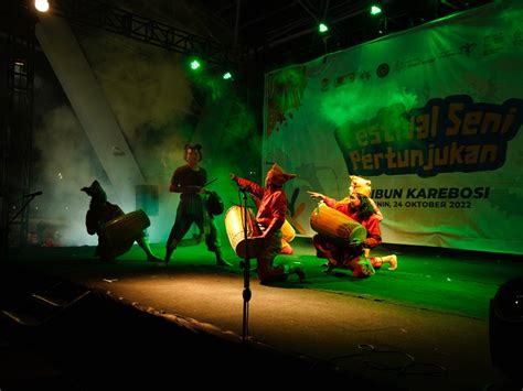 Dispar Makassar Gelar Pertunjukan Seni Promosikan Kesenian Tradisional