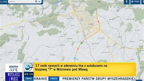 Autobus wjechał w tira Na drodze z Warszawy do Olsztyna TVN Warszawa